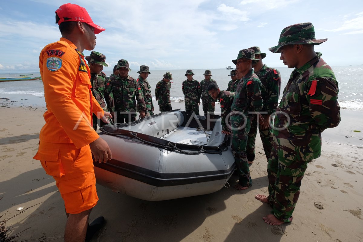 LATIHAN GABUNGAN PENANGGULANGAN BENCANA | ANTARA Foto