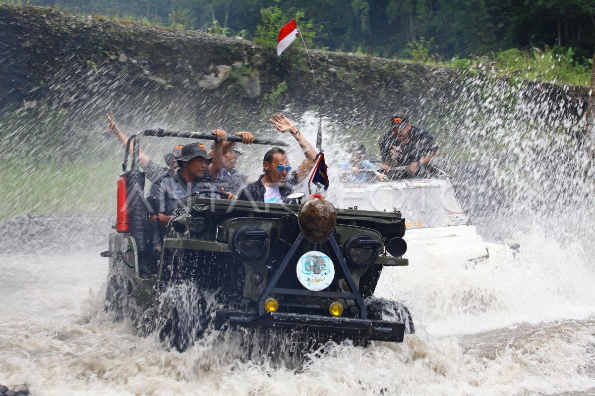 WISATA JIP MERAPI | ANTARA Foto WISATA JIP MERAPI | ANTARA Foto