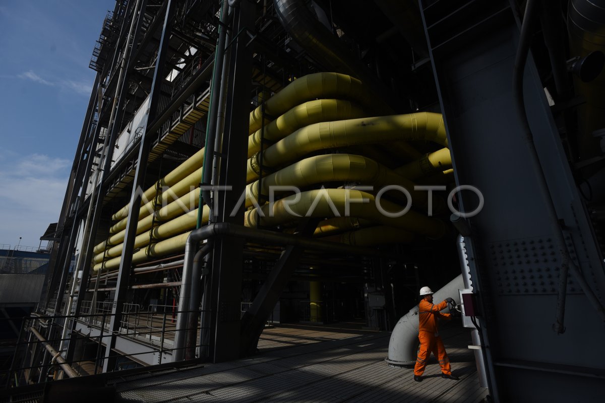 PLTU PAITON UNIT 9 | ANTARA Foto