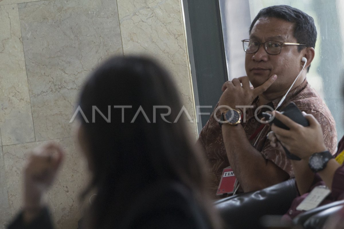 PEMERIKSAAN KETUA KOMISI V DPR | ANTARA Foto
