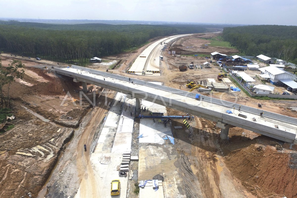 GANTI RUGI LAHAN TOL LAMPUNG | ANTARA Foto