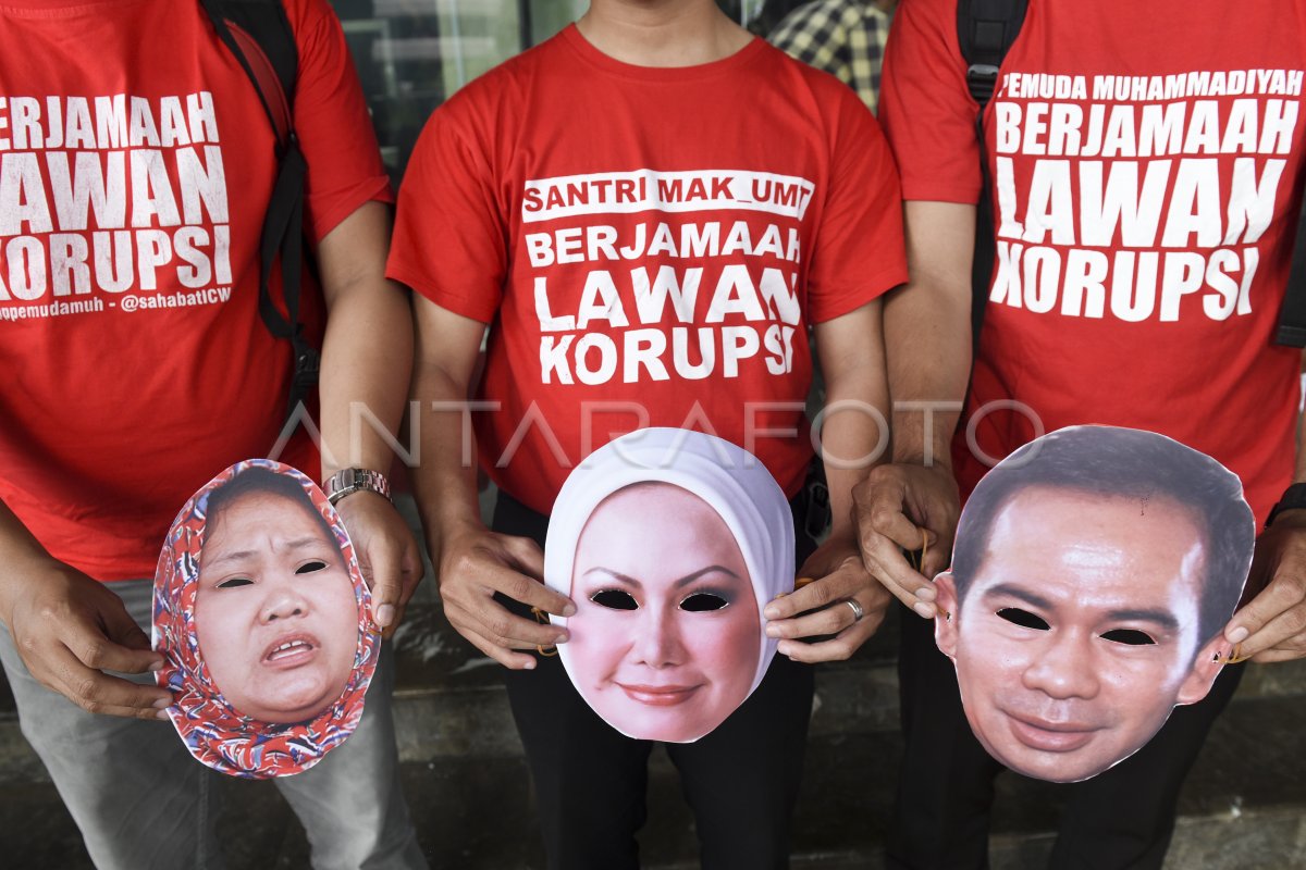 AKSI BANTEN BERSIH KORUPSI | ANTARA Foto AKSI BANTEN BERSIH KORUPSI | ANTARA Foto