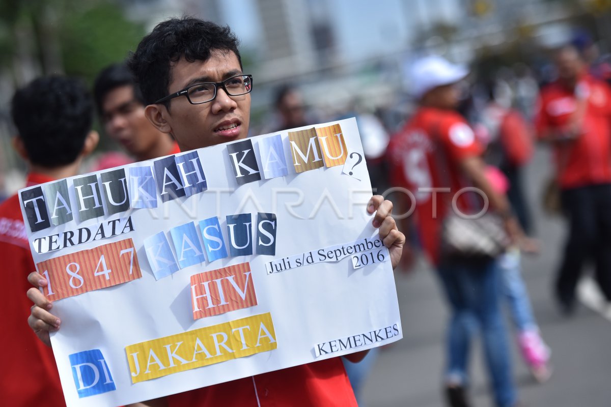 KAMPANYE BAHAYA HIV/AIDS | ANTARA Foto