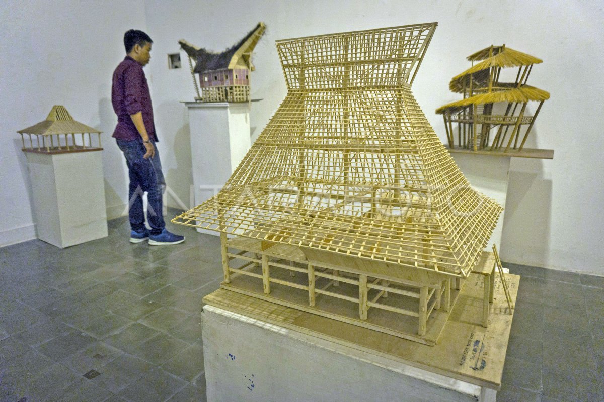 PAMERAN SEPEKAN ARSITEKTUR 2017 | ANTARA Foto PAMERAN SEPEKAN ARSITEKTUR 2017 | ANTARA Foto