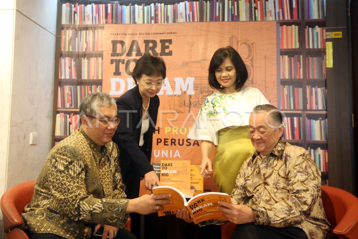 PELUNCURAN BUKU PERJALANAN PRODIA | ANTARA Foto