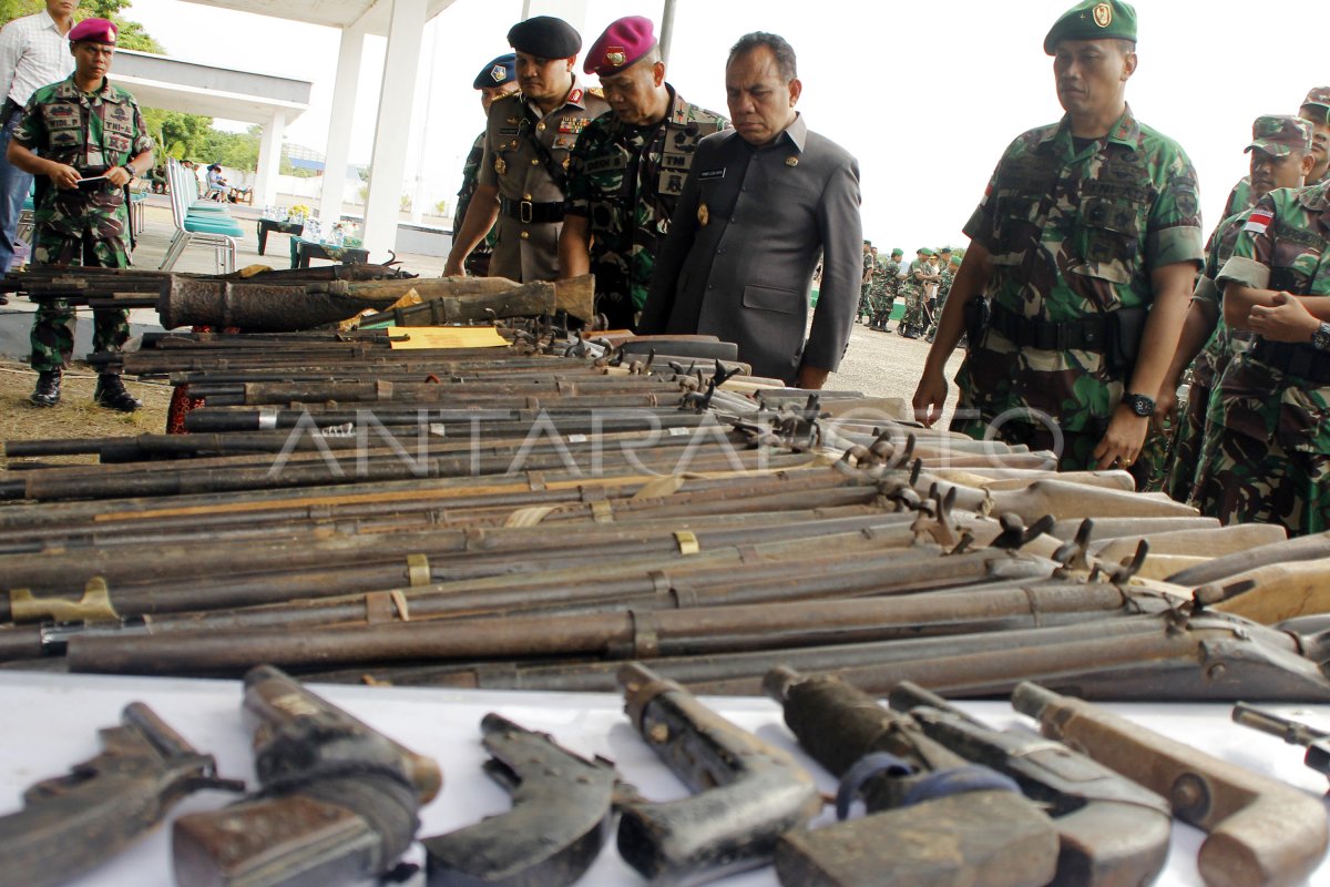 PEMUSNAHAN SENJATA RAKITAN | ANTARA Foto