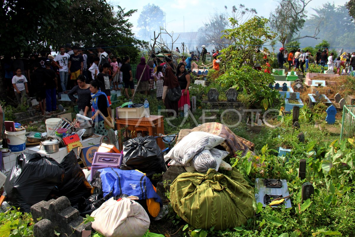 KEBAKARAN PERMUKIMAN PADAT PENDUDUK | ANTARA Foto KEBAKARAN PERMUKIMAN PADAT PENDUDUK | ANTARA Foto