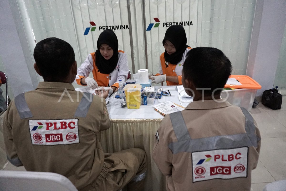 PEMERIKSAAN KESEHATAN PEKERJA PERTAMINA | ANTARA Foto