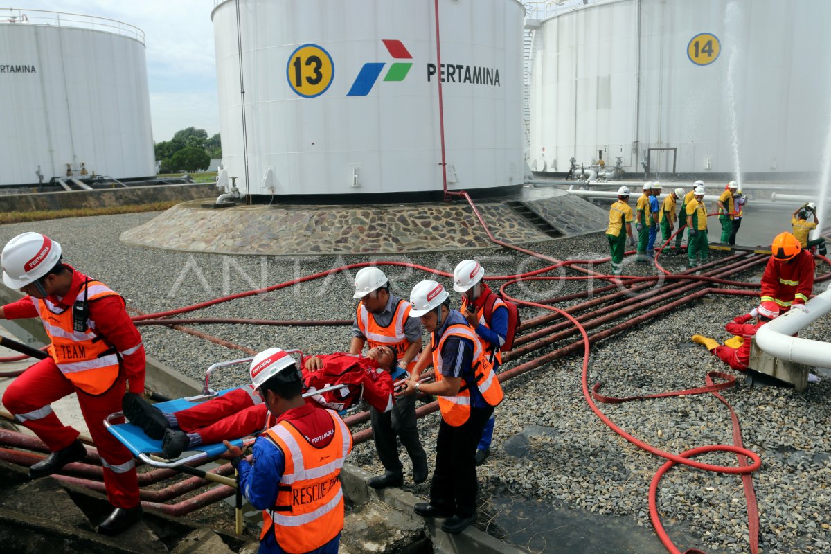 SIMULASI PEMADAM TBBM PERTAMINA | ANTARA Foto