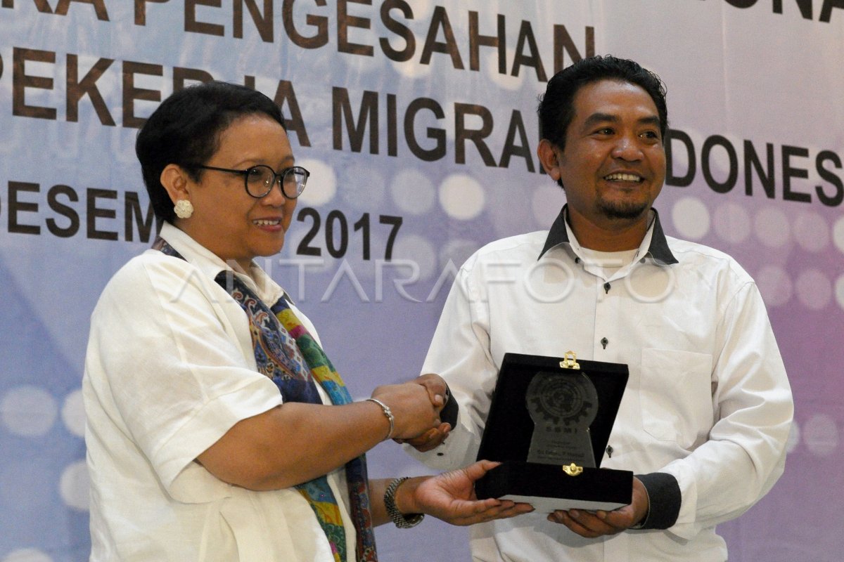 PENGHARGAAN PEDULI BURUH MIGRAN | ANTARA Foto