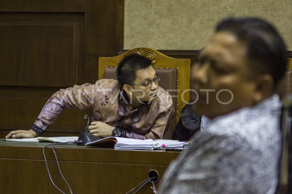 SIDANG LANJUTAN ADITYA MOHA | ANTARA Foto SIDANG LANJUTAN ADITYA MOHA | ANTARA Foto