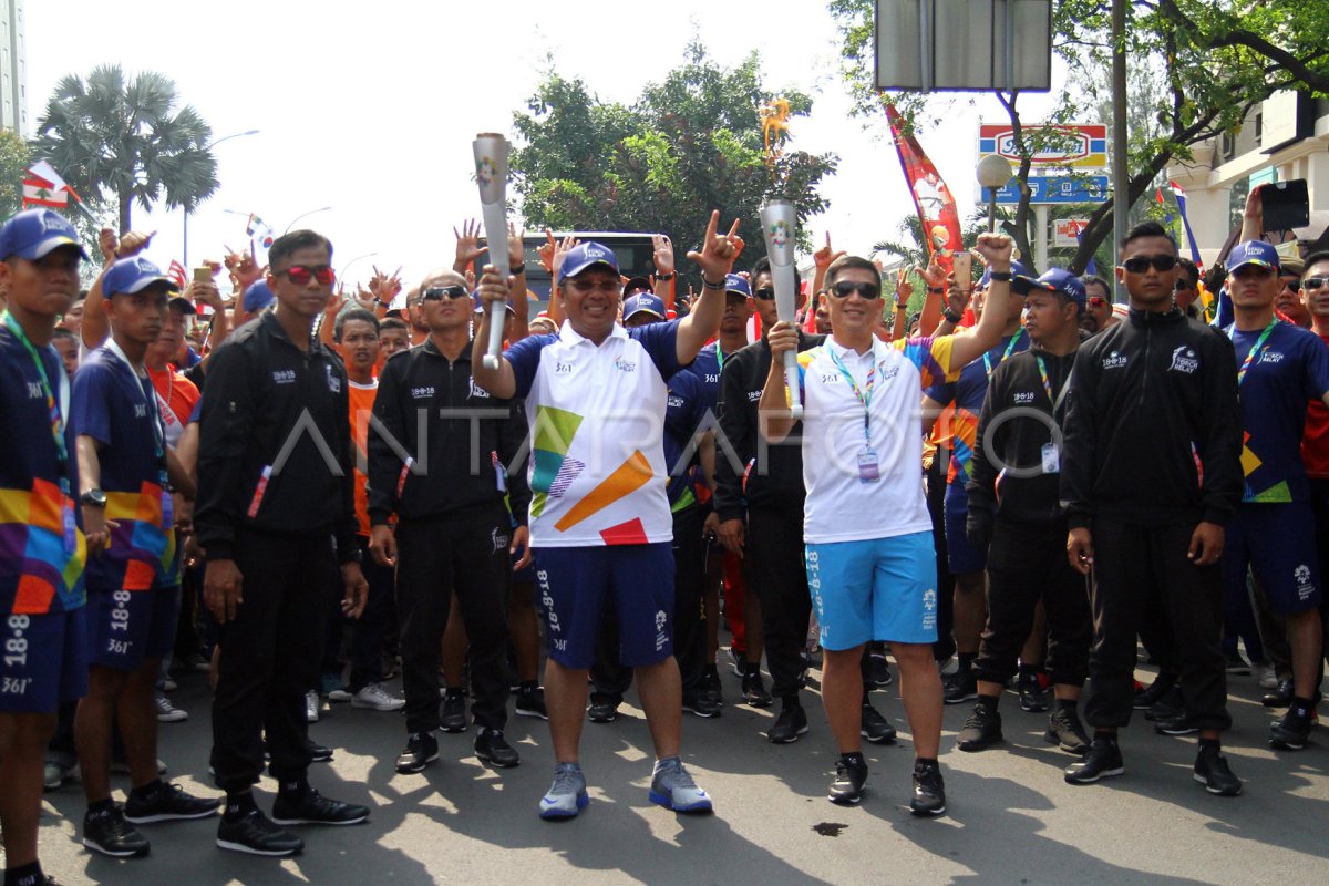 KIRAB OBOR ASIAN GAMES 2018 | ANTARA Foto KIRAB OBOR ASIAN GAMES 2018 | ANTARA Foto