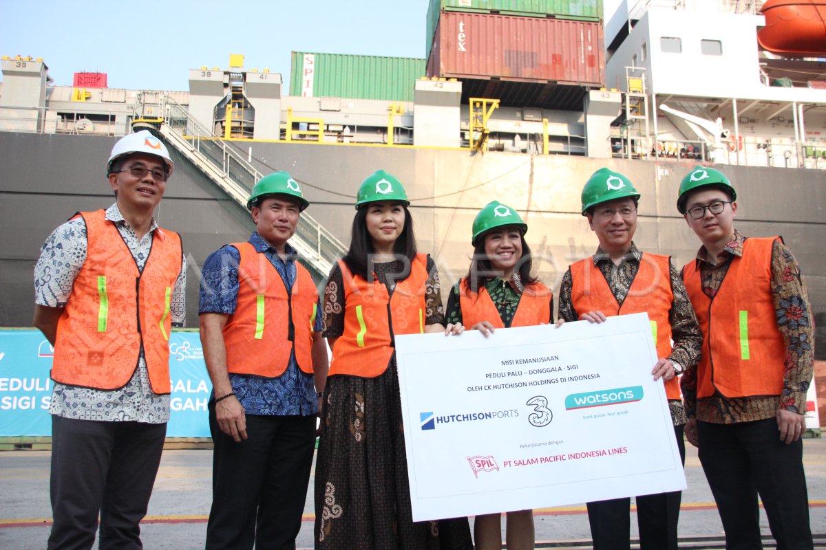 Donasi Korban Bencana Sulawesi Tengah Antara Foto