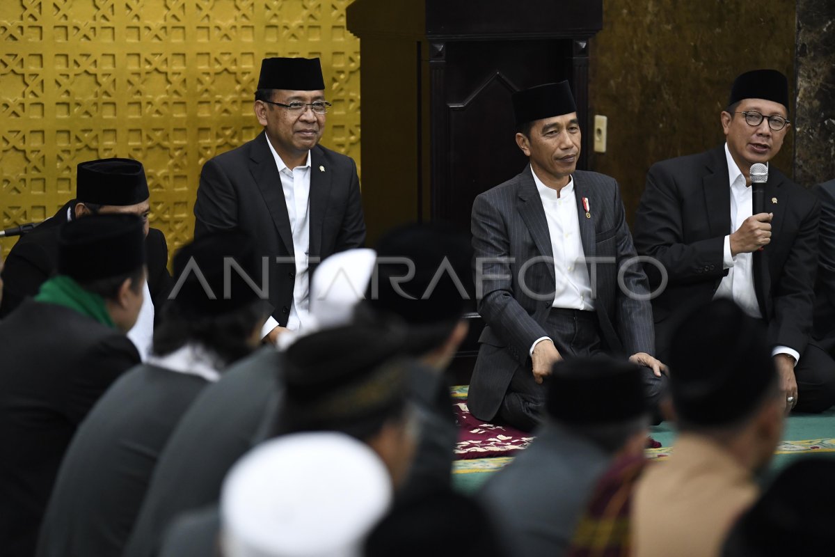 ISTANA PERINGATI MAULID NABI MUHAMMAD SAW | ANTARA Foto ISTANA PERINGATI MAULID NABI MUHAMMAD SAW | ANTARA Foto