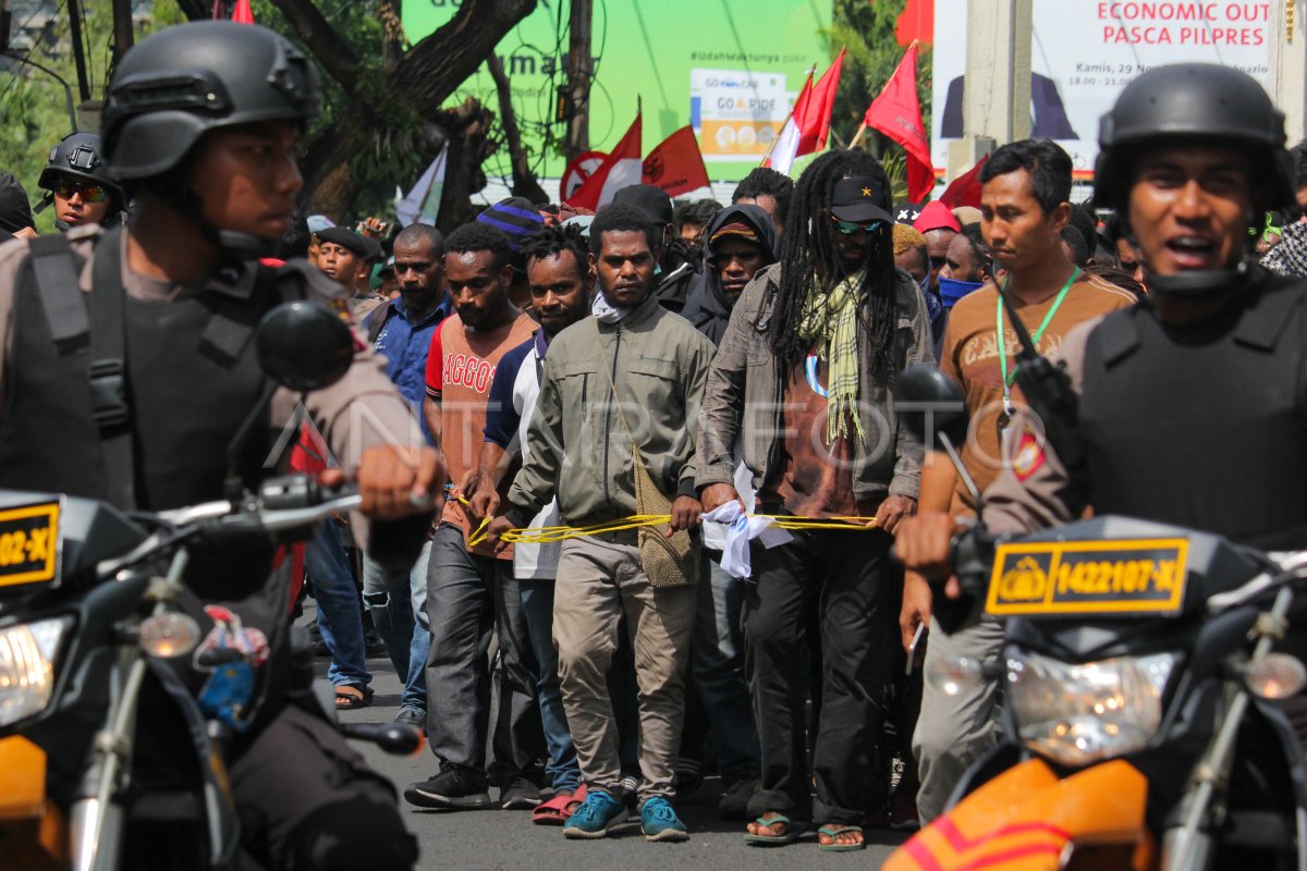 PENGAMANAN UNJUK RASA MAHASISWA PAPUA | ANTARA Foto