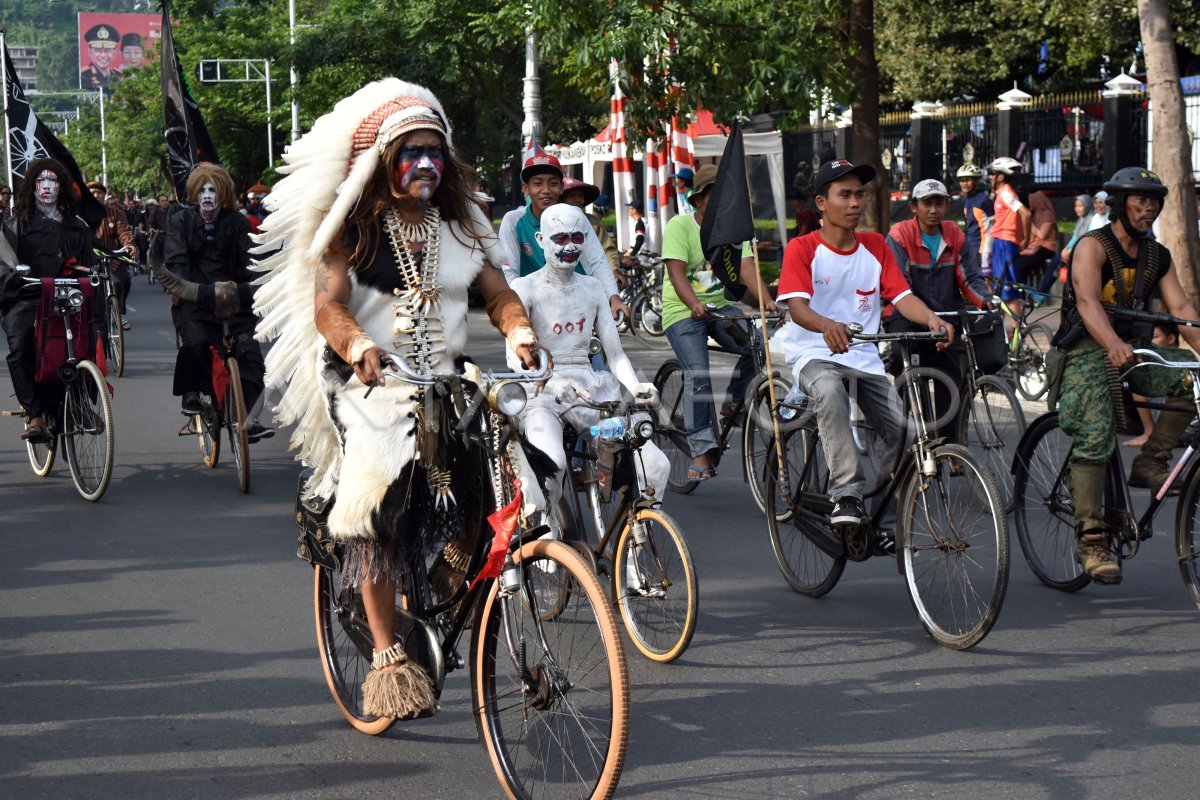 ONTEL KEBANGSAAN PECAHKAN REKOR | ANTARA Foto ONTEL KEBANGSAAN PECAHKAN REKOR | ANTARA Foto