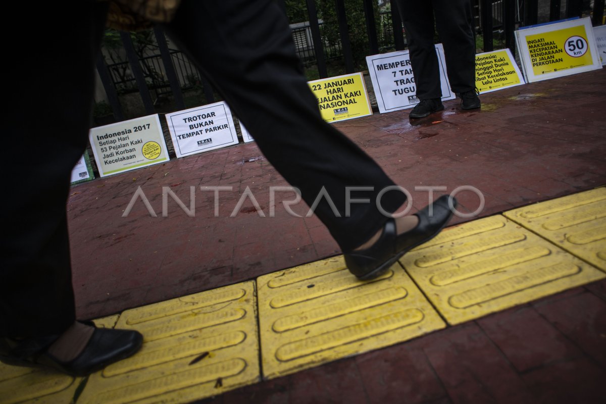 PERINGATAN HARI PEJALAN KAKI NASIONAL | ANTARA Foto