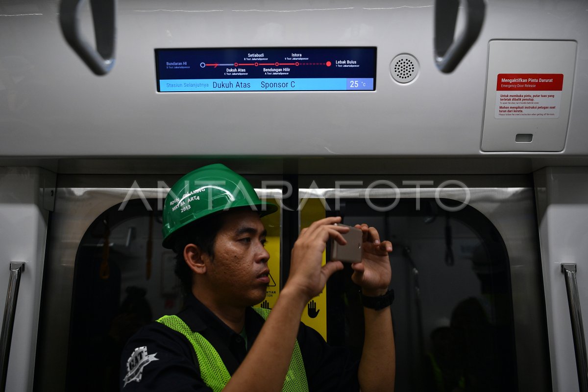PROGRES KONSTRUKSI MRT | ANTARA Foto