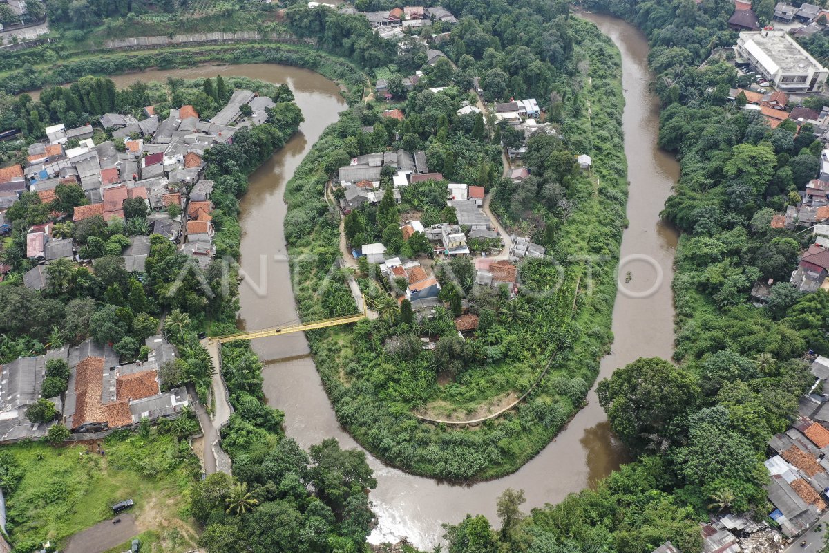 Kelanjutan Normalisasi Sungai Ciliwung Antara Foto