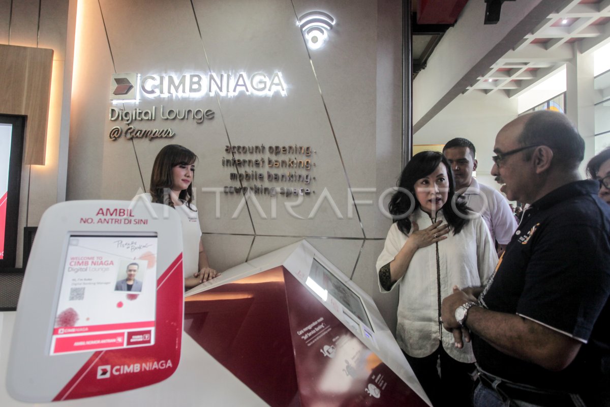 PELUNCURAN CIMB NIAGA DIGITAL LOUNGE @CAMPUS | ANTARA Foto