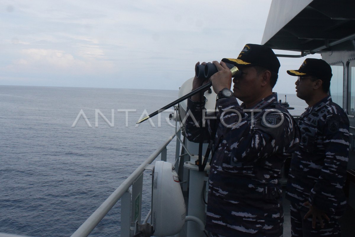 LATIHAN GLAGASPUR KAPAL PERANG | ANTARA Foto