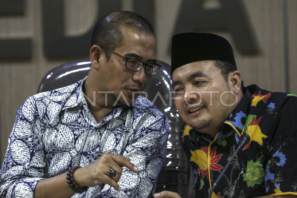PENYELIDIKAN SURAT SUARA TERCOBLOS DI MALAYSIA | ANTARA Foto PENYELIDIKAN SURAT SUARA TERCOBLOS DI MALAYSIA | ANTARA Foto