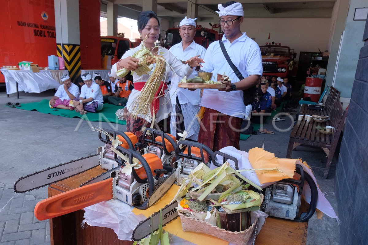 UPACARA TUMPEK LANDEP | ANTARA Foto UPACARA TUMPEK LANDEP | ANTARA Foto