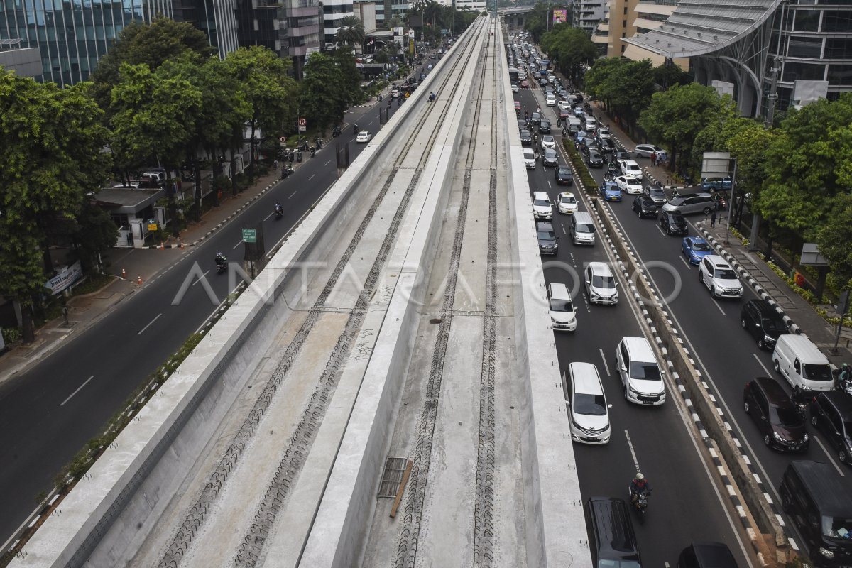 PERKEMBANGAN PEMBANGUNAN LRT | ANTARA Foto PERKEMBANGAN PEMBANGUNAN LRT | ANTARA Foto