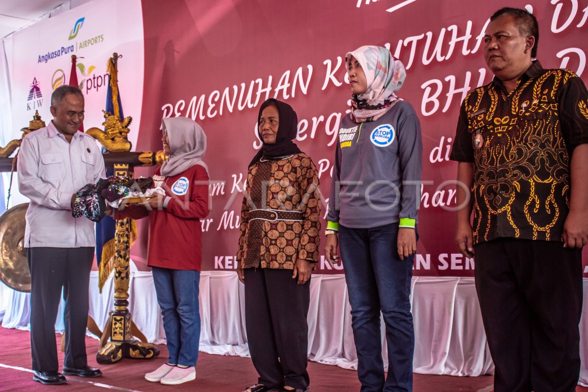 PENCANANGAN PROGRAM BERSIH NARKOBA | ANTARA Foto