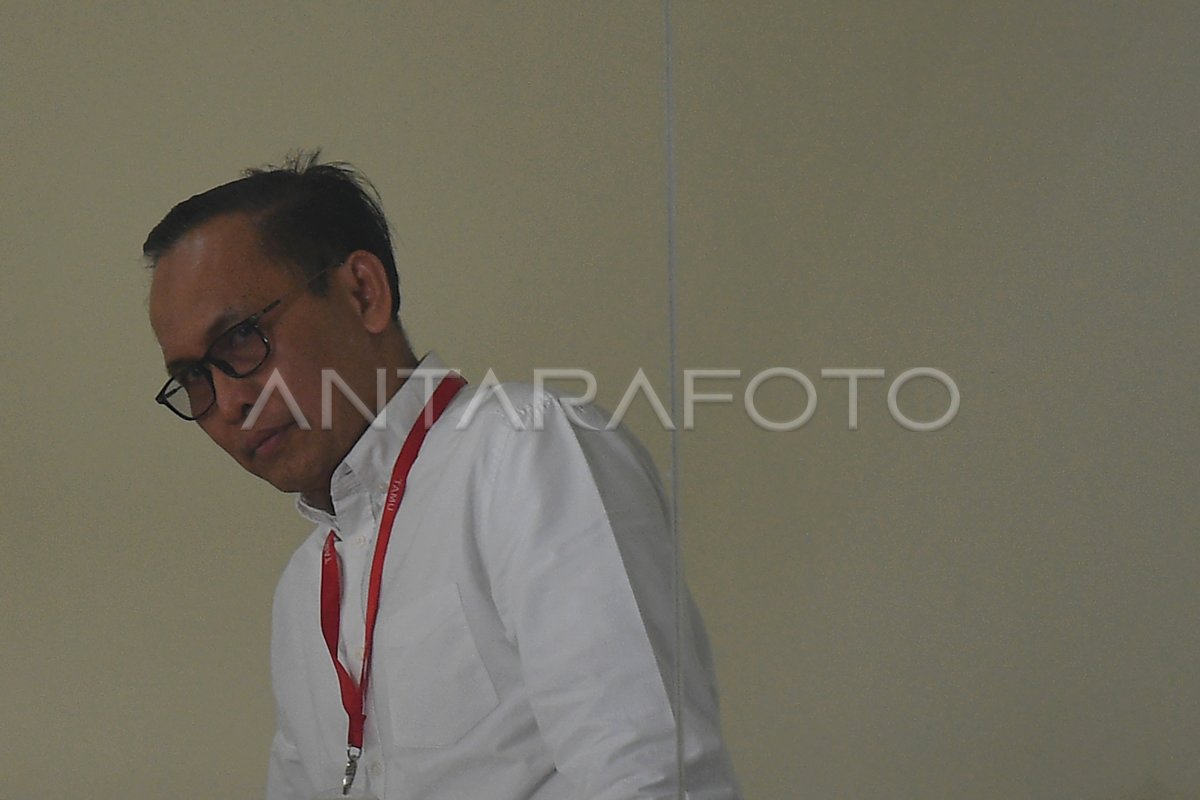 PEMERIKSAAN MUHAMMAD ARIF WIBOWO | ANTARA Foto PEMERIKSAAN MUHAMMAD ARIF WIBOWO | ANTARA Foto