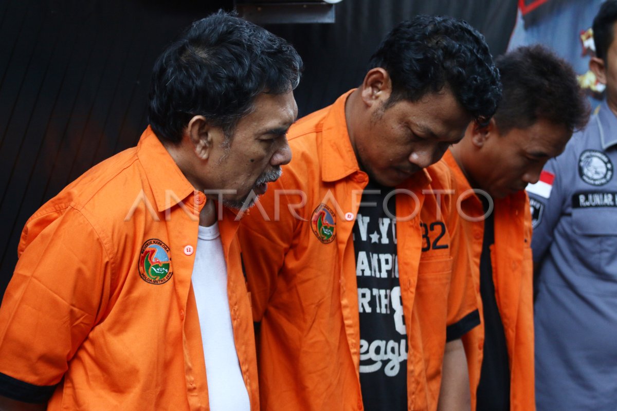 UNGKAP KASUS NARKOBA SUTRADARA FILM | ANTARA Foto UNGKAP KASUS NARKOBA SUTRADARA FILM | ANTARA Foto