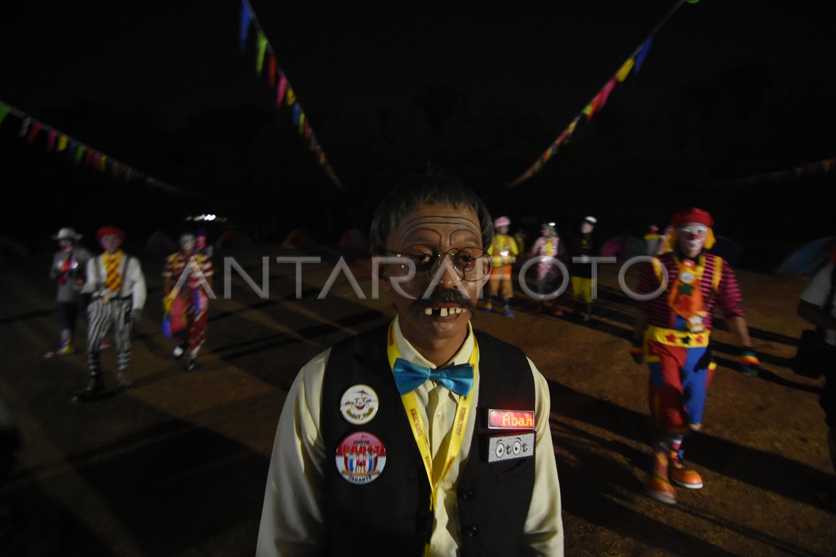 JAMBORE BADUT INDONESIA DIGELAR UNTUK PERTAMA KALINYA | ANTARA Foto JAMBORE BADUT INDONESIA DIGELAR UNTUK PERTAMA KALINYA | ANTARA Foto
