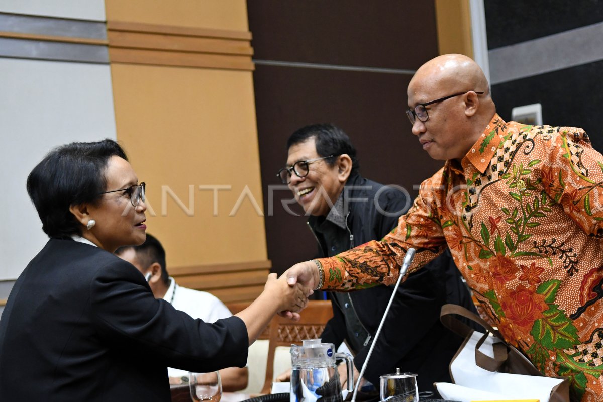 MENLU RAPAT KERJA BERSAMA DPR | ANTARA Foto MENLU RAPAT KERJA BERSAMA DPR | ANTARA Foto