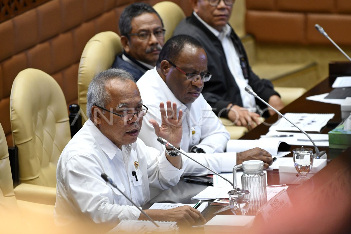 RAKER DPR DAN KEMENTERIAN PUPR | ANTARA Foto