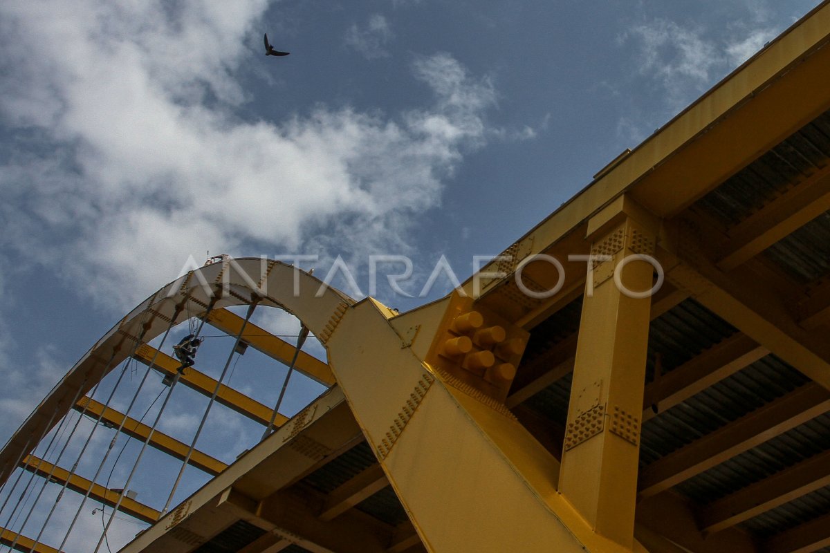 PERAWATAN JEMBATAN SIAK III PEKANBARU | ANTARA Foto PERAWATAN JEMBATAN SIAK III PEKANBARU | ANTARA Foto