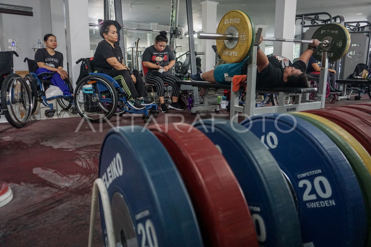 Pelatnas Angkat Berat Jelang Asean Para Games Antara Foto