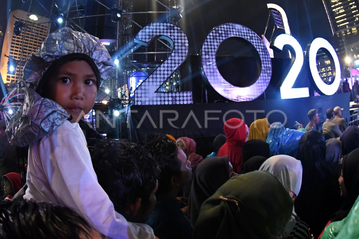 PERAYAAN TAHUN BARU 2020 BUNDARAN HI JAKARTA | ANTARA Foto