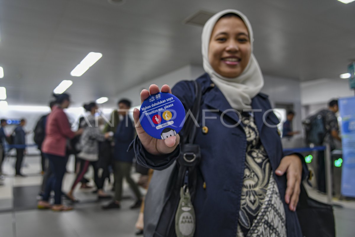 PIN PRIORITAS MRT | ANTARA Foto