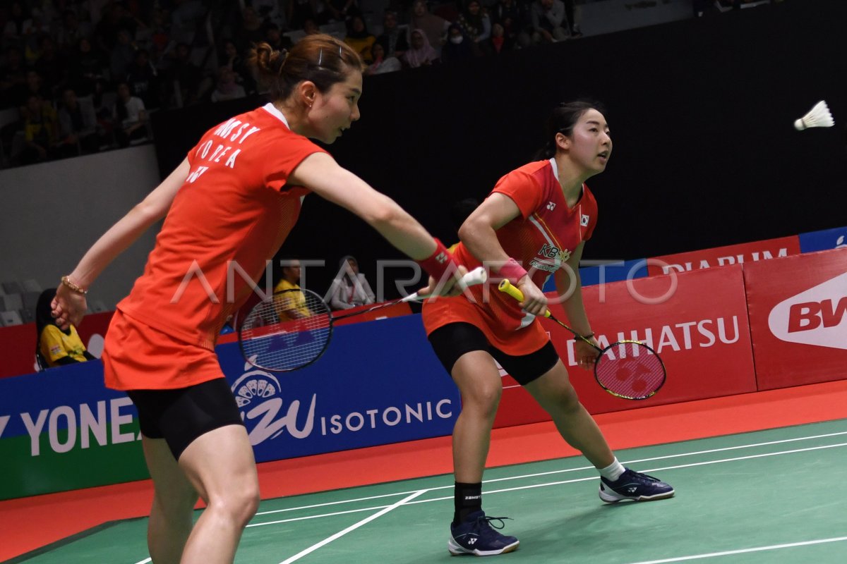 Kim So Yeongkong Hee Yong Menang Antara Foto