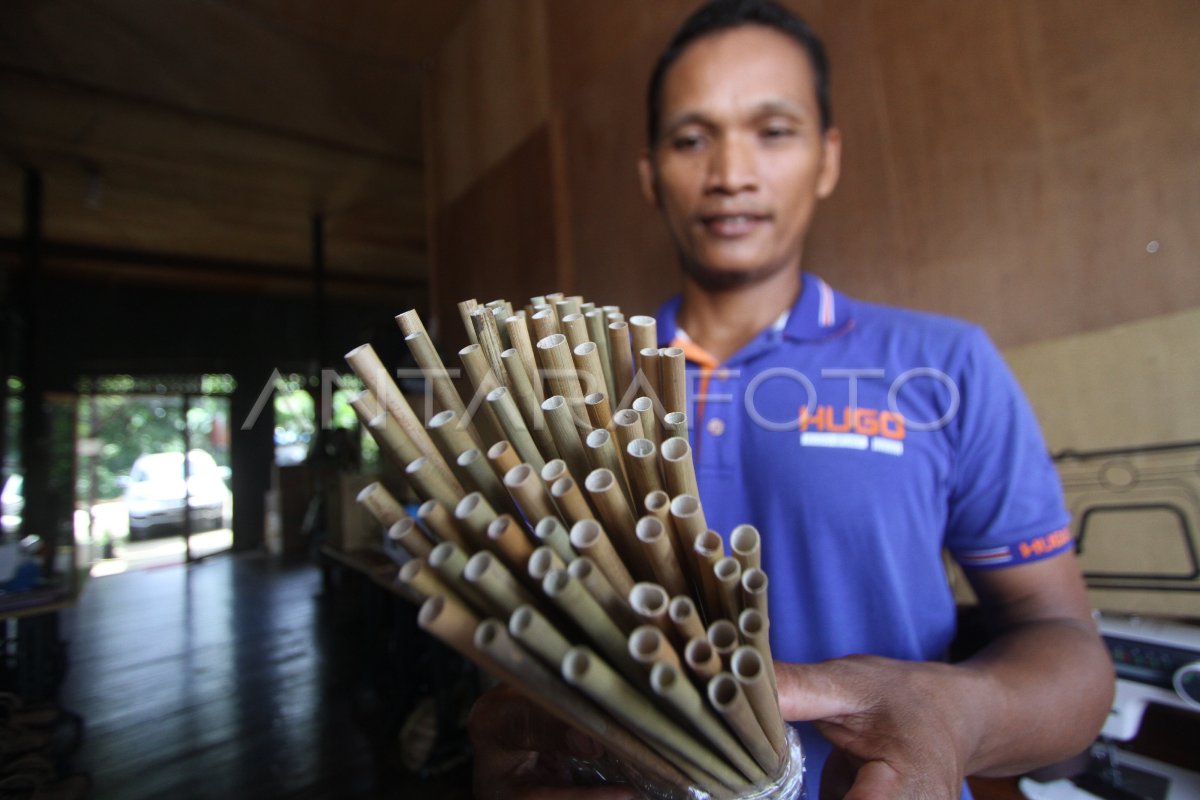 SEDOTAN RAMAH LINGKUNGAN | ANTARA Foto SEDOTAN RAMAH LINGKUNGAN | ANTARA Foto