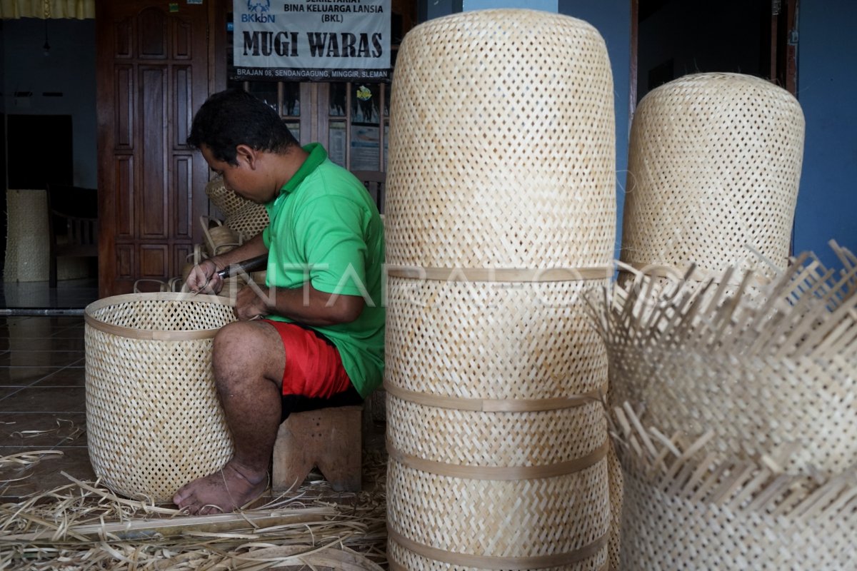 KERAJINAN BAMBU EKSPOR | ANTARA Foto