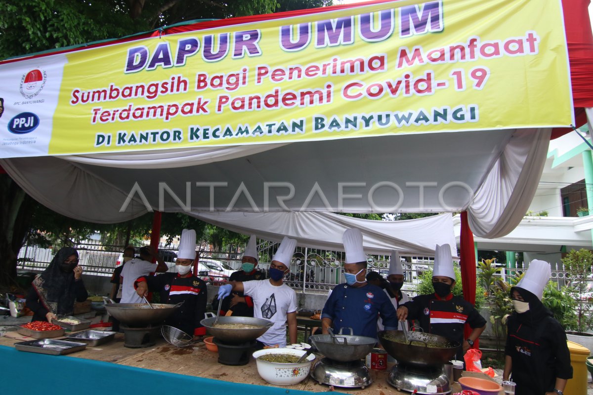 DAPUR UMUM UNTUK TERDAMPAK COVID-19 | ANTARA Foto