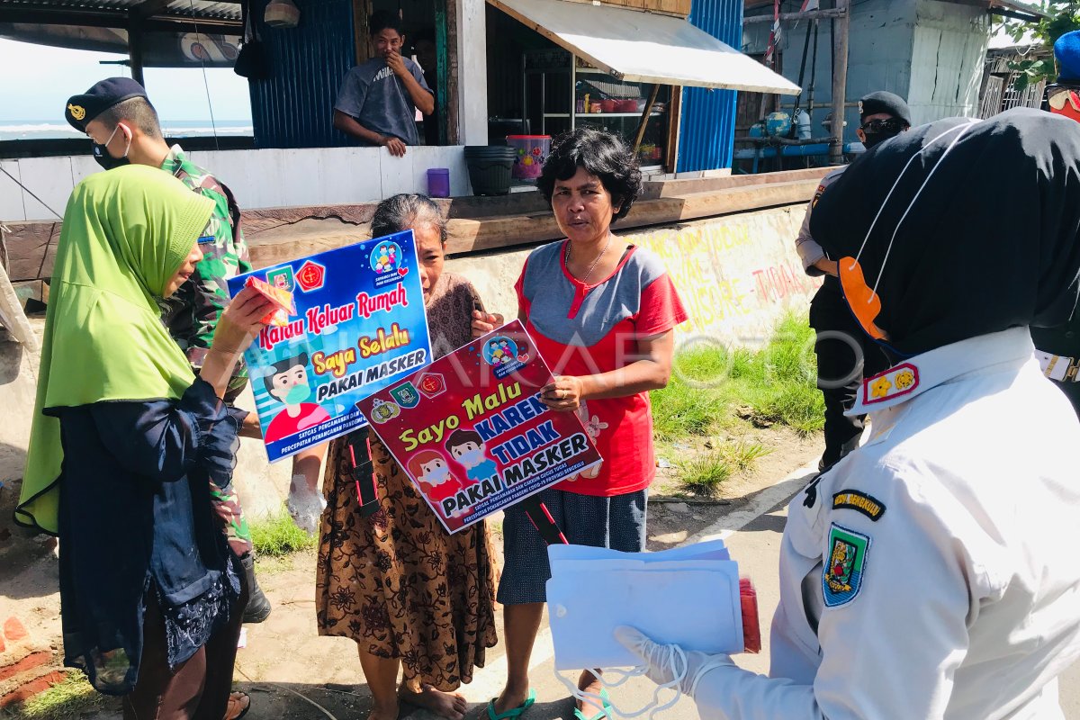 SANKSI BAGI PELANGGAR ATURAN BERMASKER | ANTARA Foto SANKSI BAGI PELANGGAR ATURAN BERMASKER | ANTARA Foto
