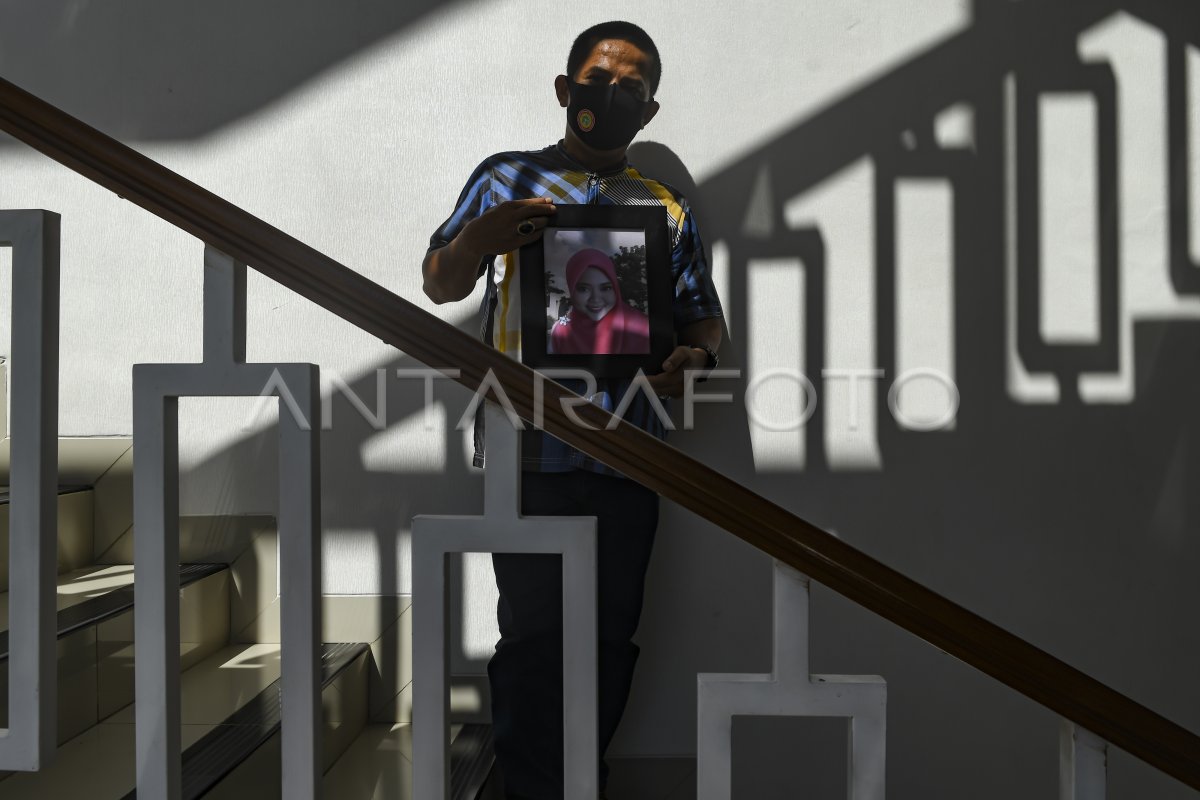 SANTUNAN UNTUK KELUARGA TENAGA MEDIS YANG GUGUR | ANTARA Foto SANTUNAN UNTUK KELUARGA TENAGA MEDIS YANG GUGUR | ANTARA Foto