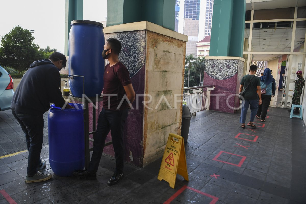 RENCANA PEMBUKAAN AKTIVITAS PERDAGANGAN ERA NORMAL BARU | ANTARA Foto RENCANA PEMBUKAAN AKTIVITAS PERDAGANGAN ERA NORMAL BARU | ANTARA Foto