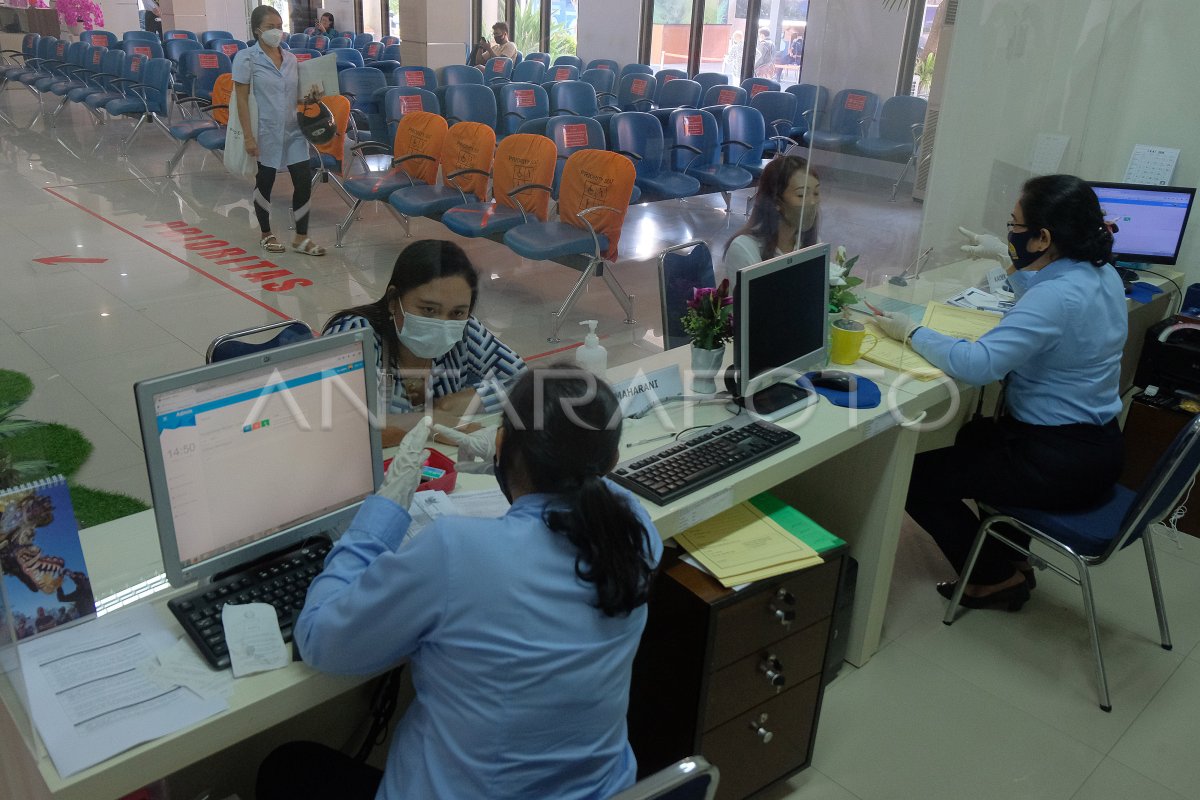 IMIGRASI DENPASAR MULAI BUKA LAYANAN | ANTARA Foto IMIGRASI DENPASAR MULAI BUKA LAYANAN | ANTARA Foto