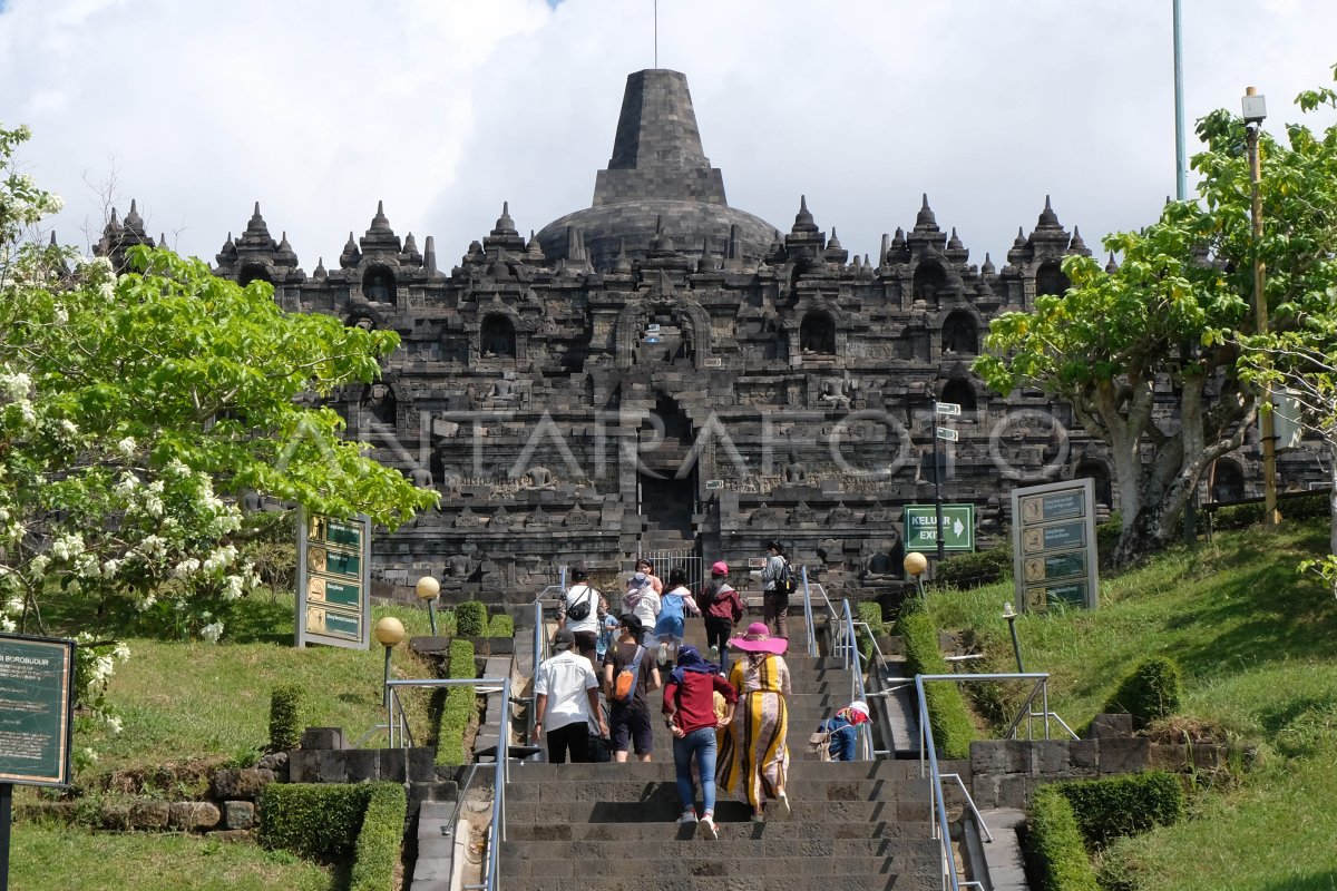ZONA I CANDI BOROBUDUR DIBUKA UNTUK UMUM | ANTARA Foto