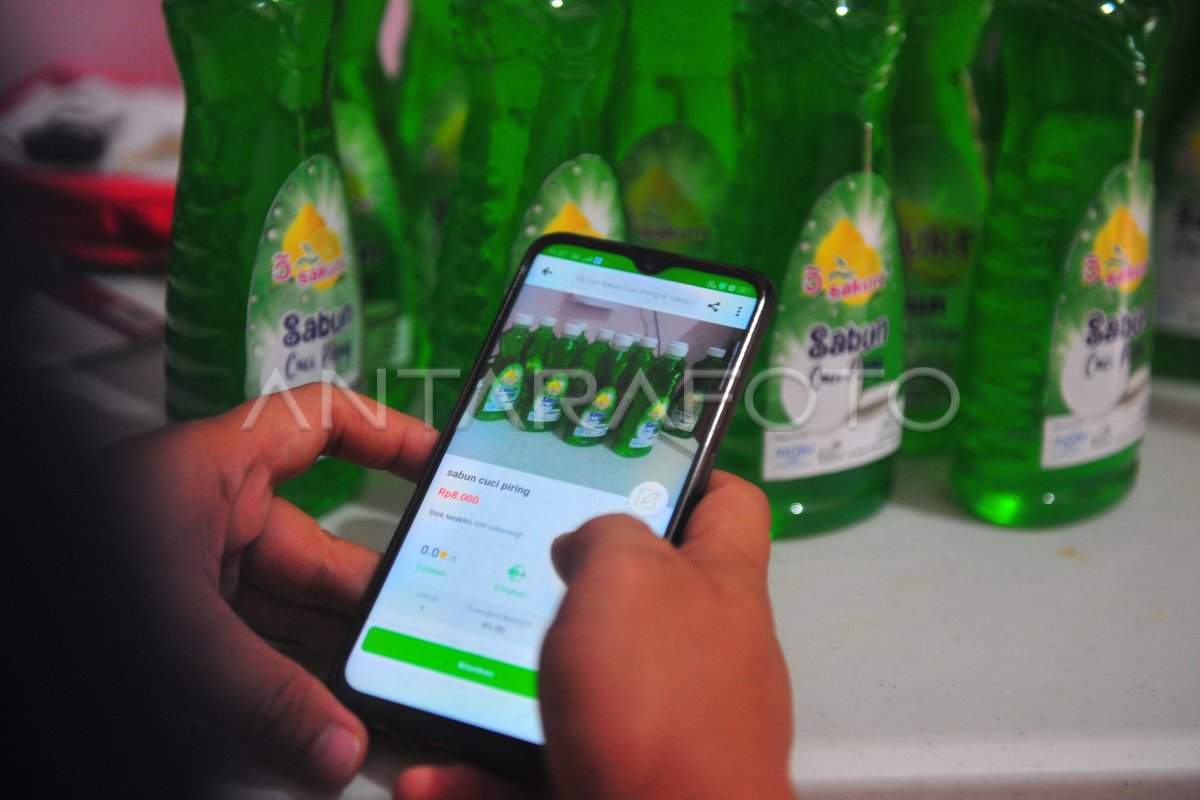 TARGET DIGITALISASI UMKM | ANTARA Foto