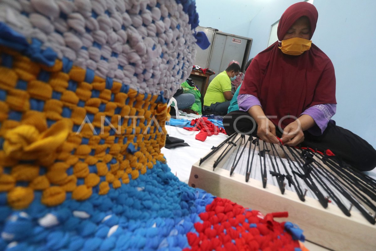 PELATIHAN KETERAMPILAN MANTAN ODGJ | ANTARA Foto PELATIHAN KETERAMPILAN MANTAN ODGJ | ANTARA Foto