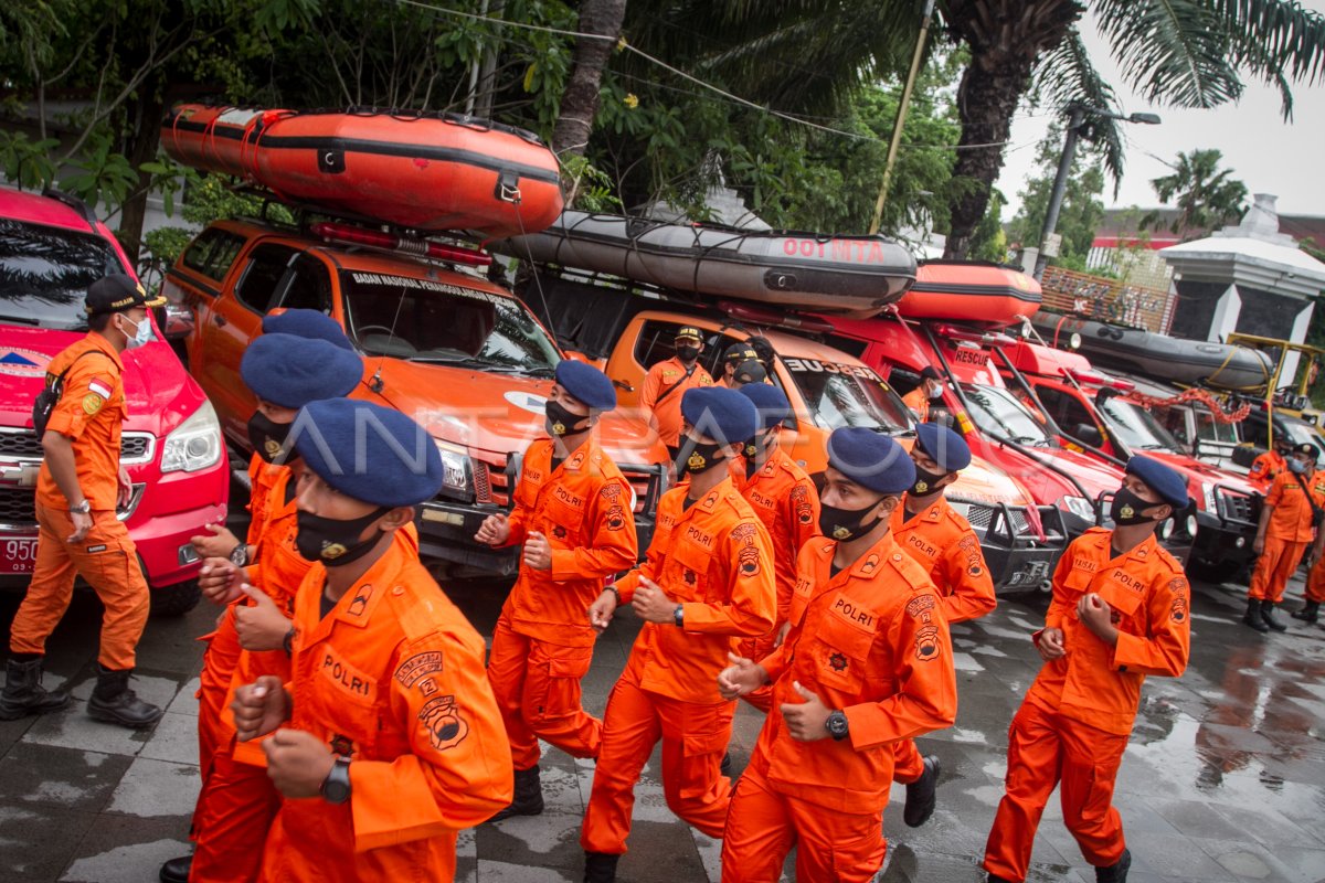 APEL SIAGA BENCANA SOLO | ANTARA Foto APEL SIAGA BENCANA SOLO | ANTARA Foto